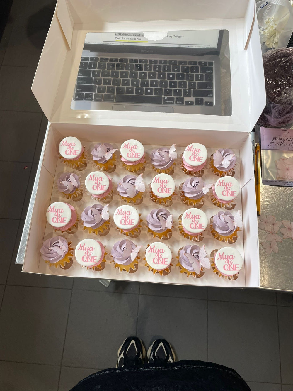 Cupcakes with Discs (Bite-Size) - From $80