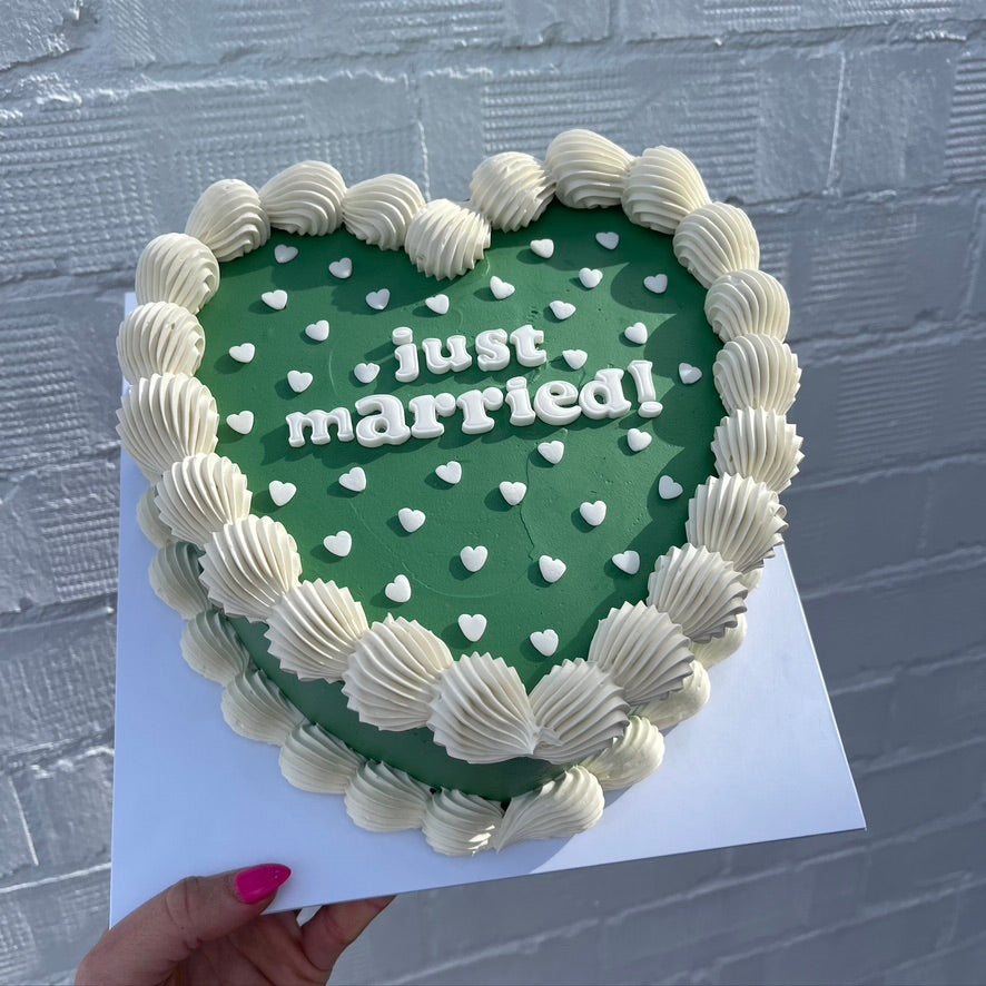 Simple Retro Text Cake – PerthCakeCollective